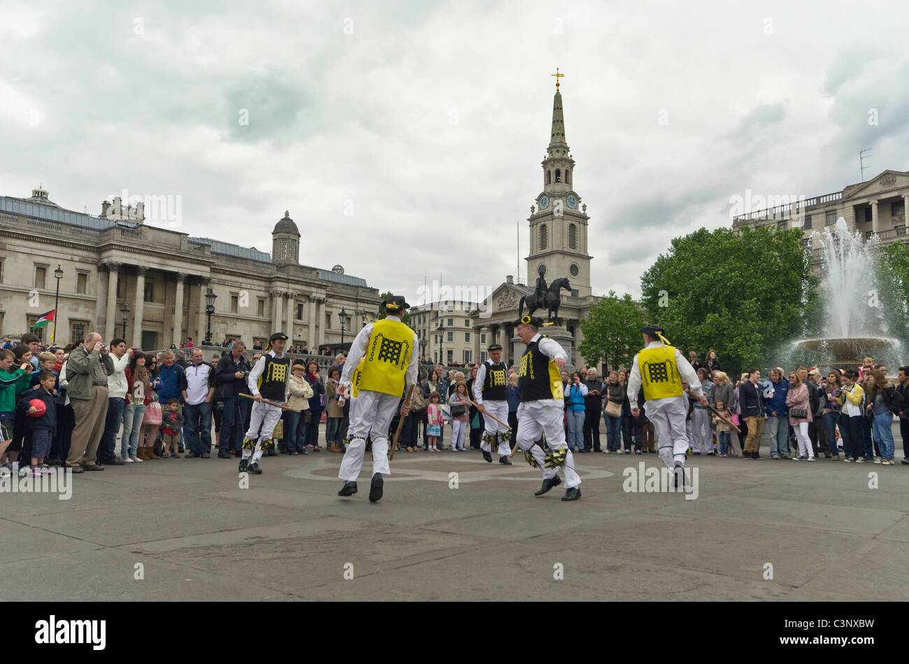 Folk dances hi-res stock photography and images - Alamy