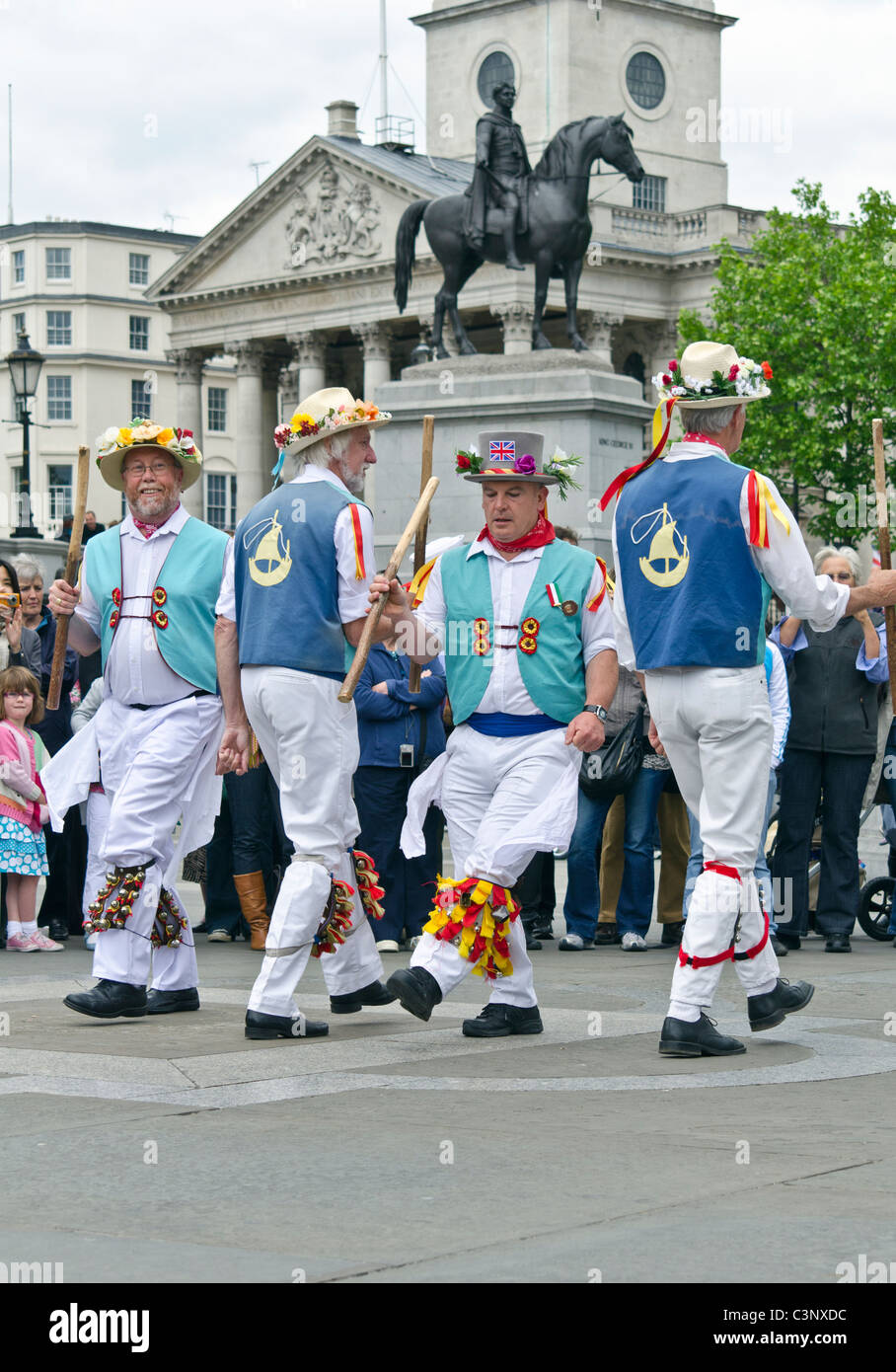 Folk dances hi-res stock photography and images - Alamy