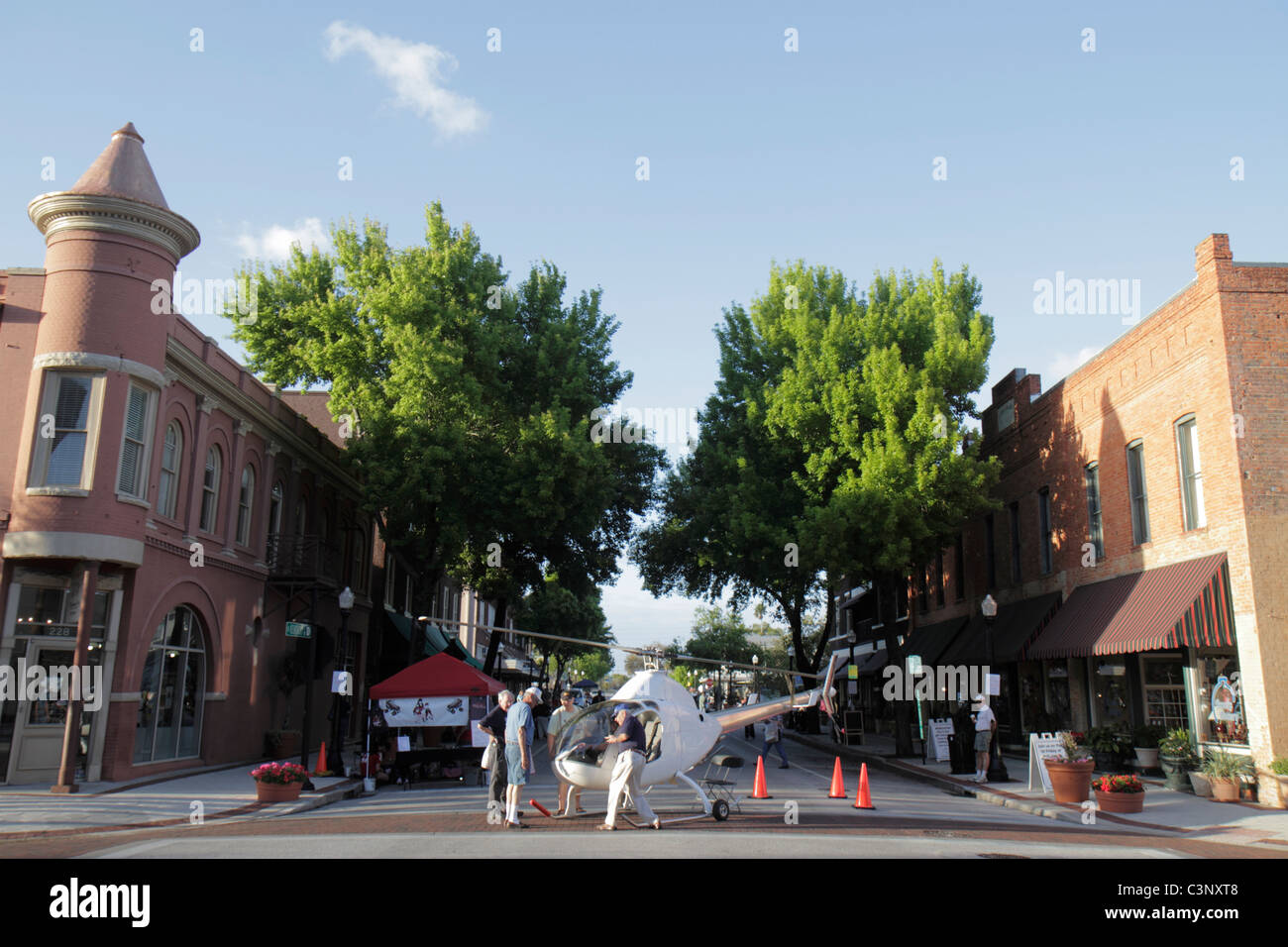 Lakeland Florida,Massachusetts Avenue,downtown,First Friday Sun'n Fun ...