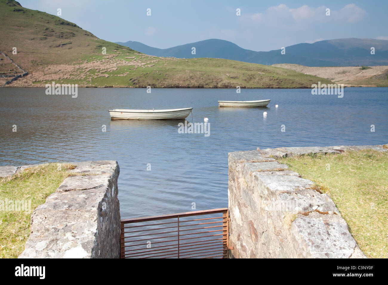 Lakeside row boat hi-res stock photography and images - Alamy