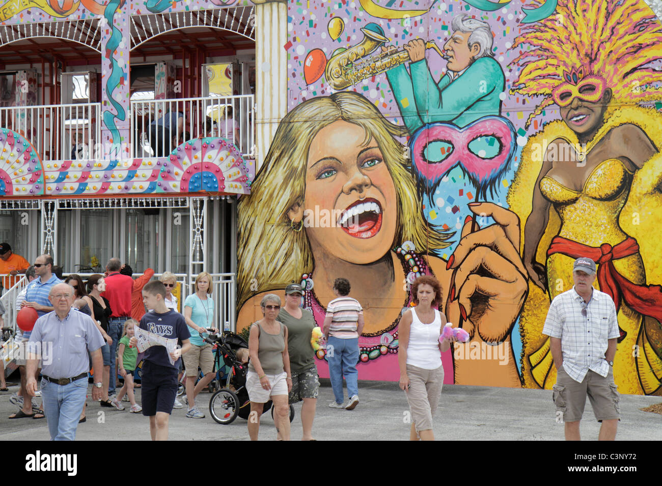 Carnival maze hi-res stock photography and images - Alamy