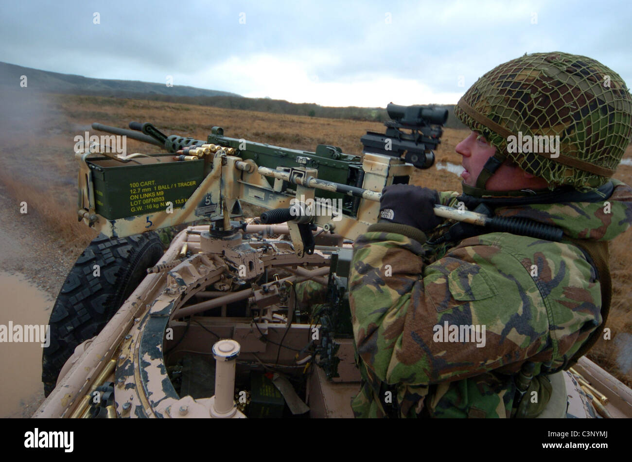 Pinkpanther land rover SAS desert long distance reconnaissance special ...