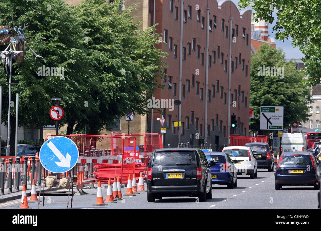 vehicles passing roadworks in London, England Stock Photo - Alamy