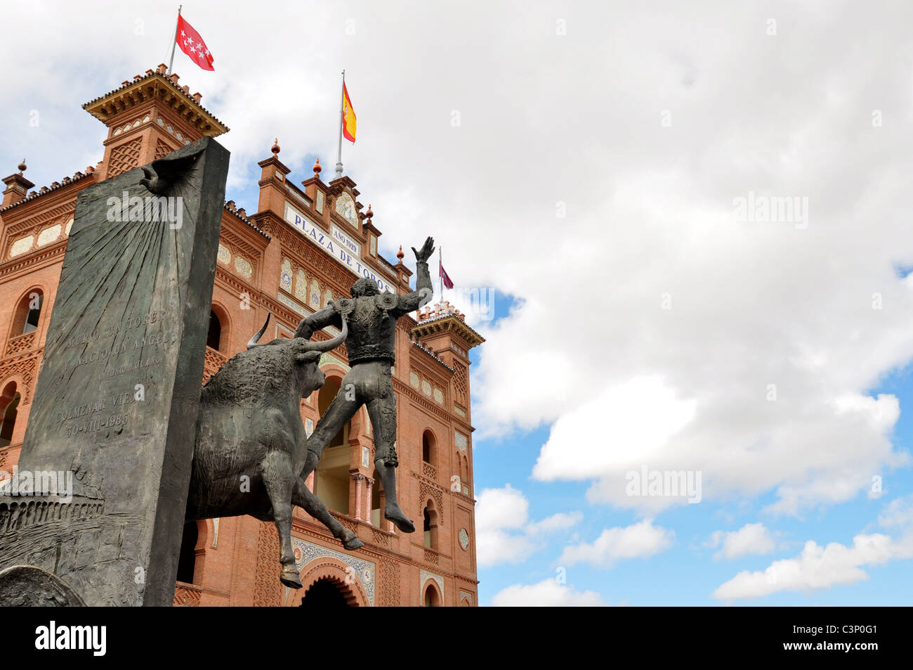 Matador statue hi-res stock photography and images - Alamy