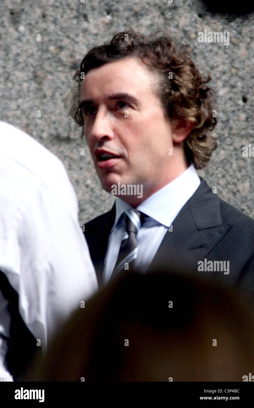 Steve Coogan on the set of his new movie 'The Other Guys' filming on ...