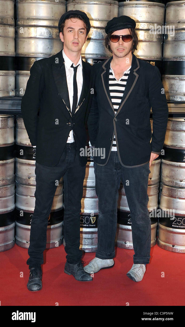 Danny Goffey and Gaz Coombes of of The Hot Rats Arthur's Day, The ...