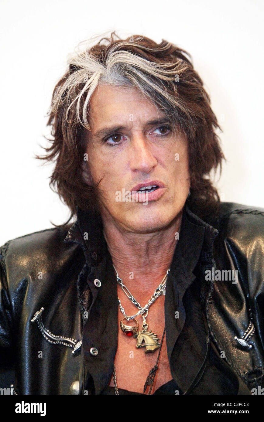 Joe Perry, co-founder of Aerosmith, backstage at 'Rock Stars of Science ...