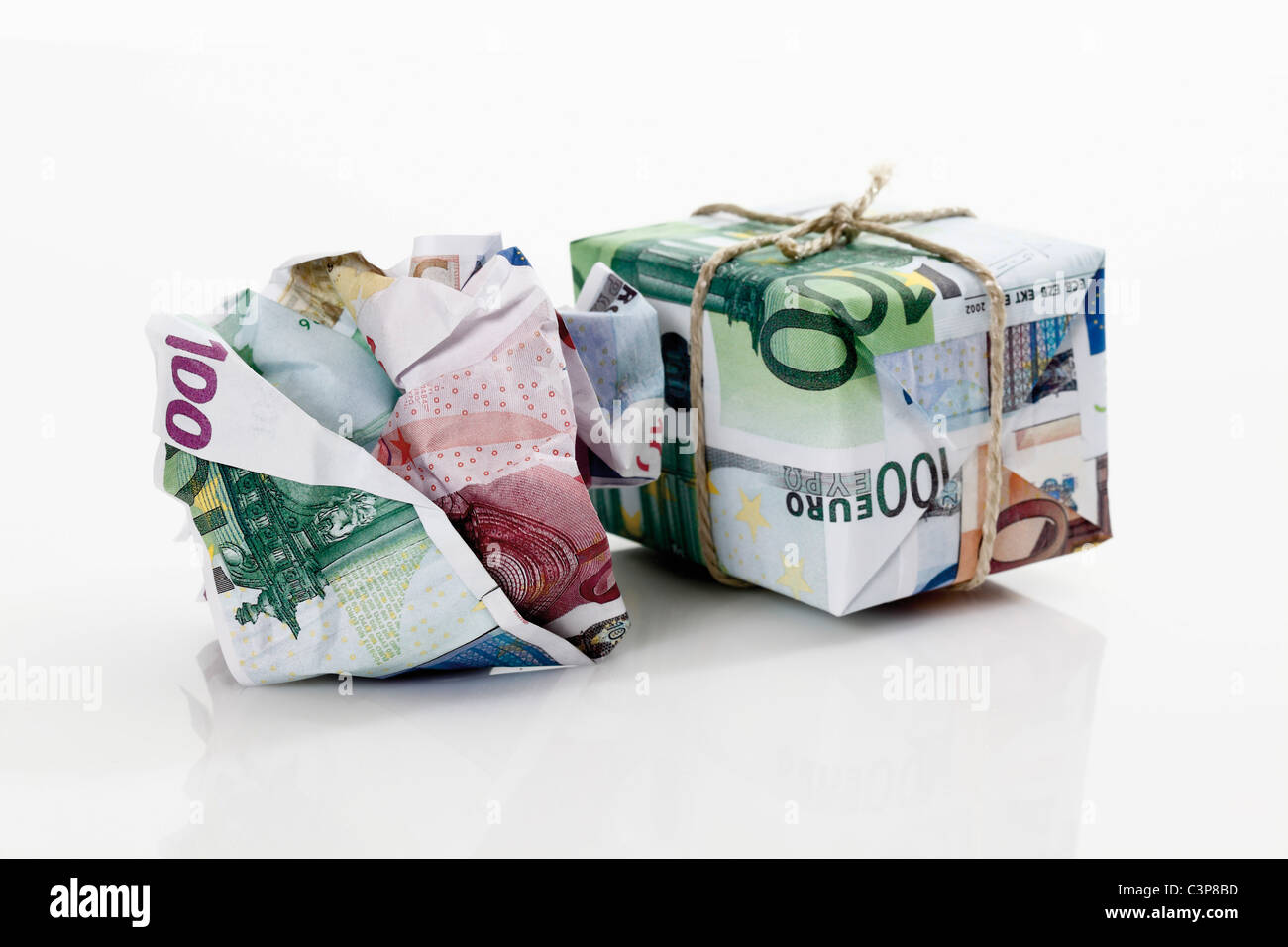 Parcel tied with string hi-res stock photography and images - Alamy