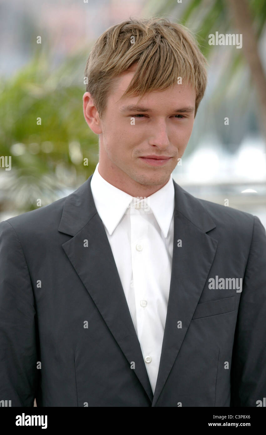 HENRY HOPPER RESTLESS PHOTOCALL PALAIS DES FESTIVALS CANNES FRANCE 13 ...