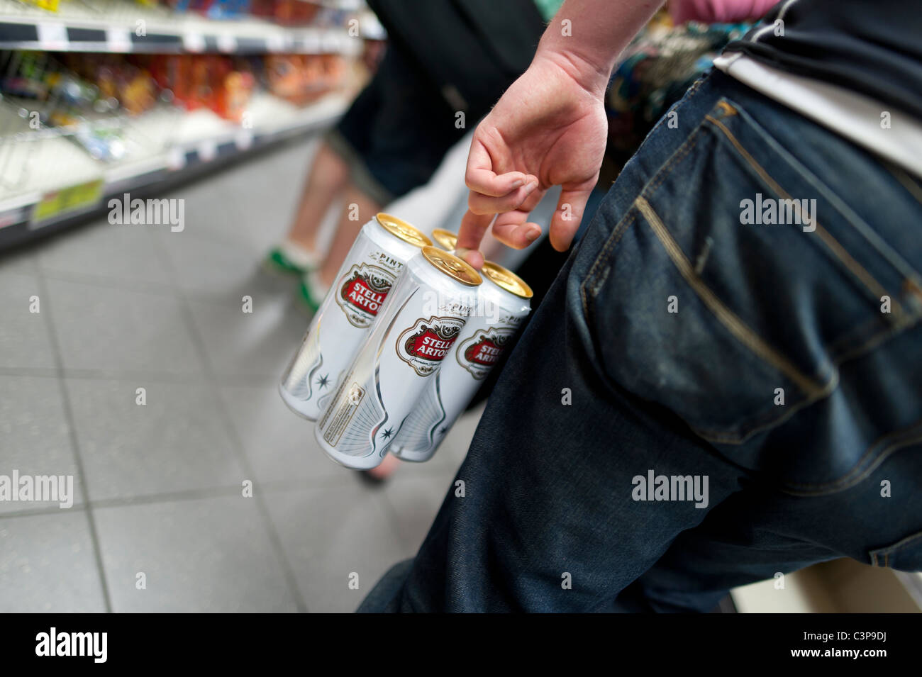 Supermarket lager hi-res stock photography and images - Alamy