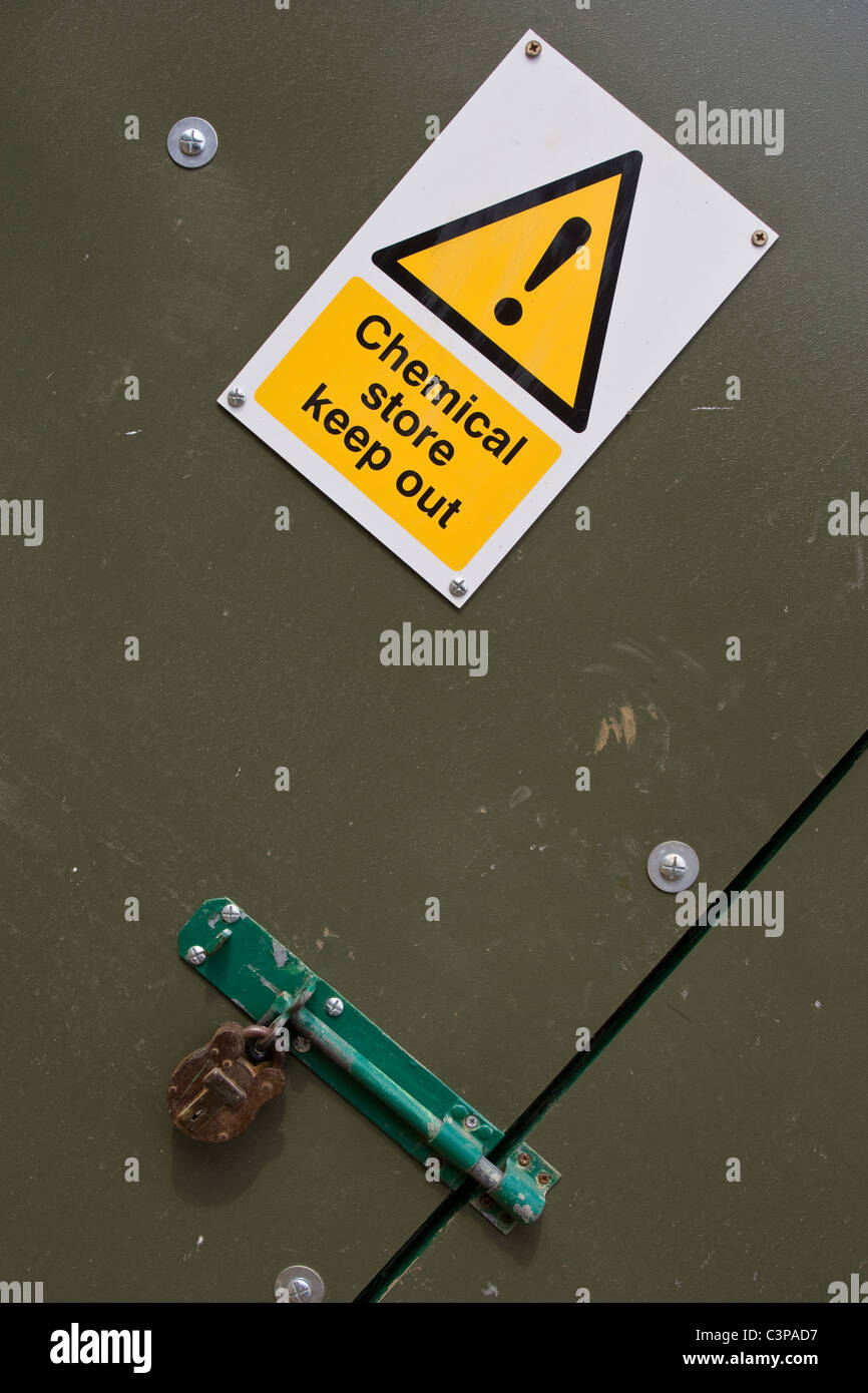 Hazardous substances sign hi-res stock photography and images - Alamy