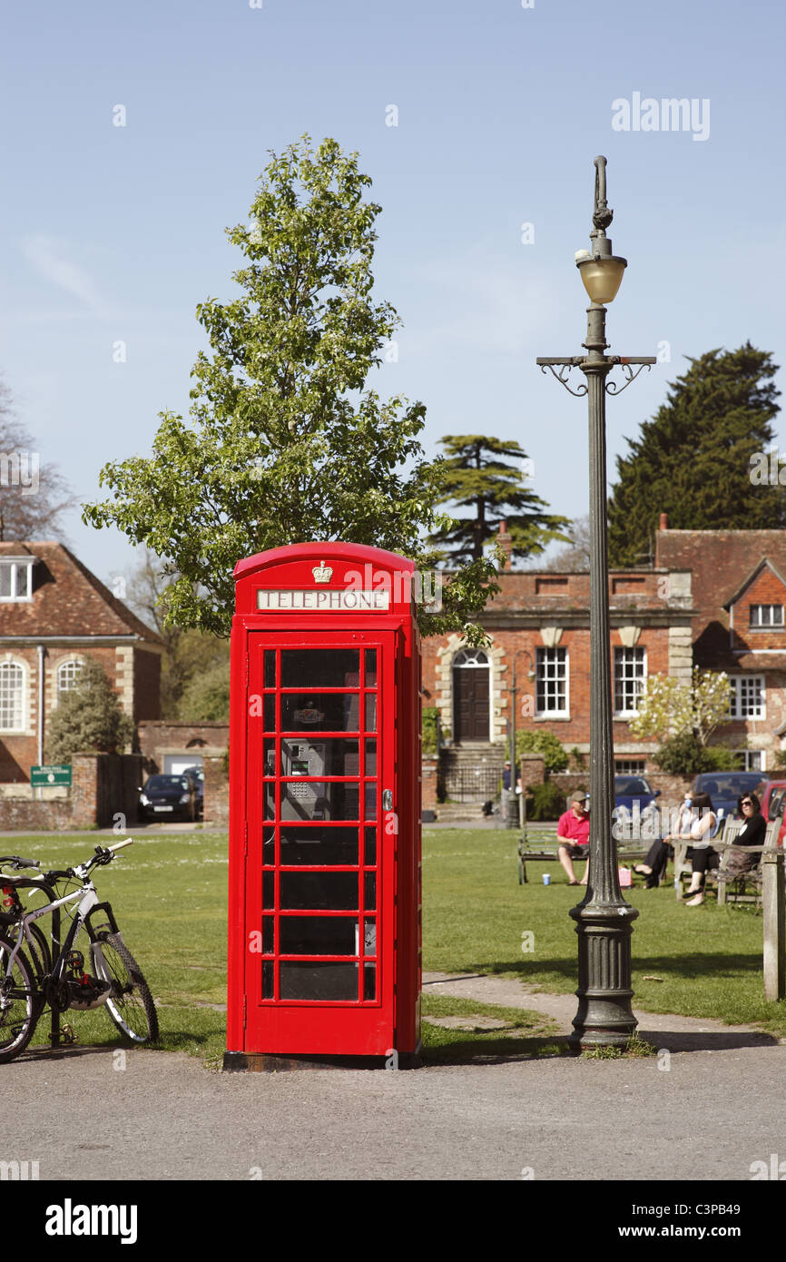 Close of salisbury cathedral hi-res stock photography and images - Alamy