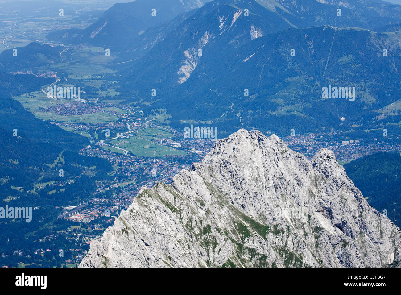Zugspitze garmisch partenkirchen hi-res stock photography and images ...