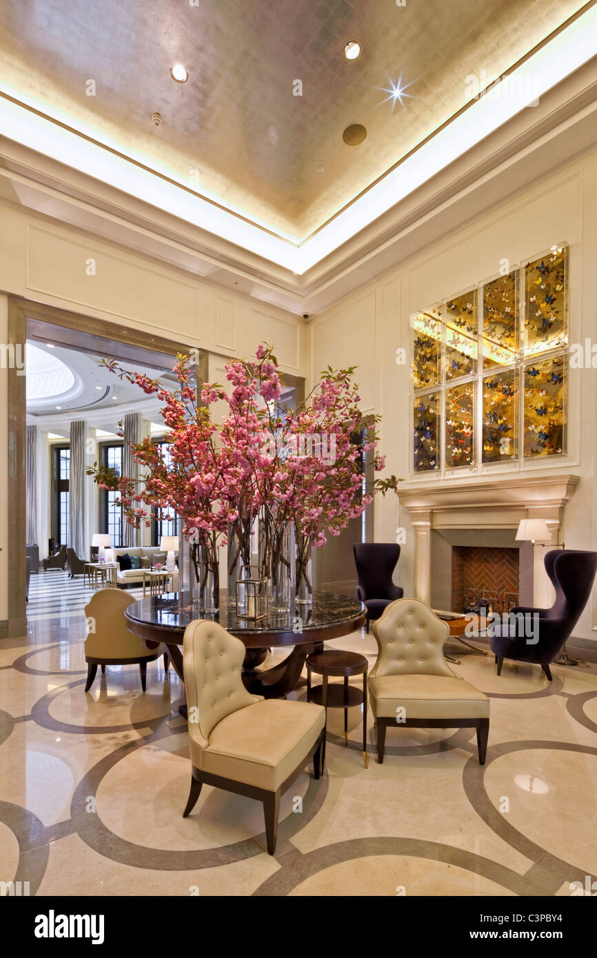 Foyer reception hi-res stock photography and images - Alamy