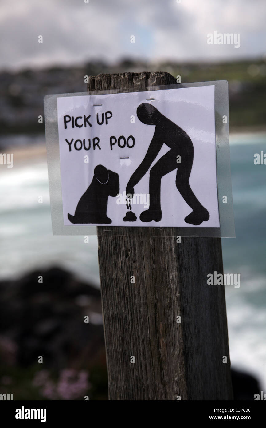 Dog mess sign hi-res stock photography and images - Alamy
