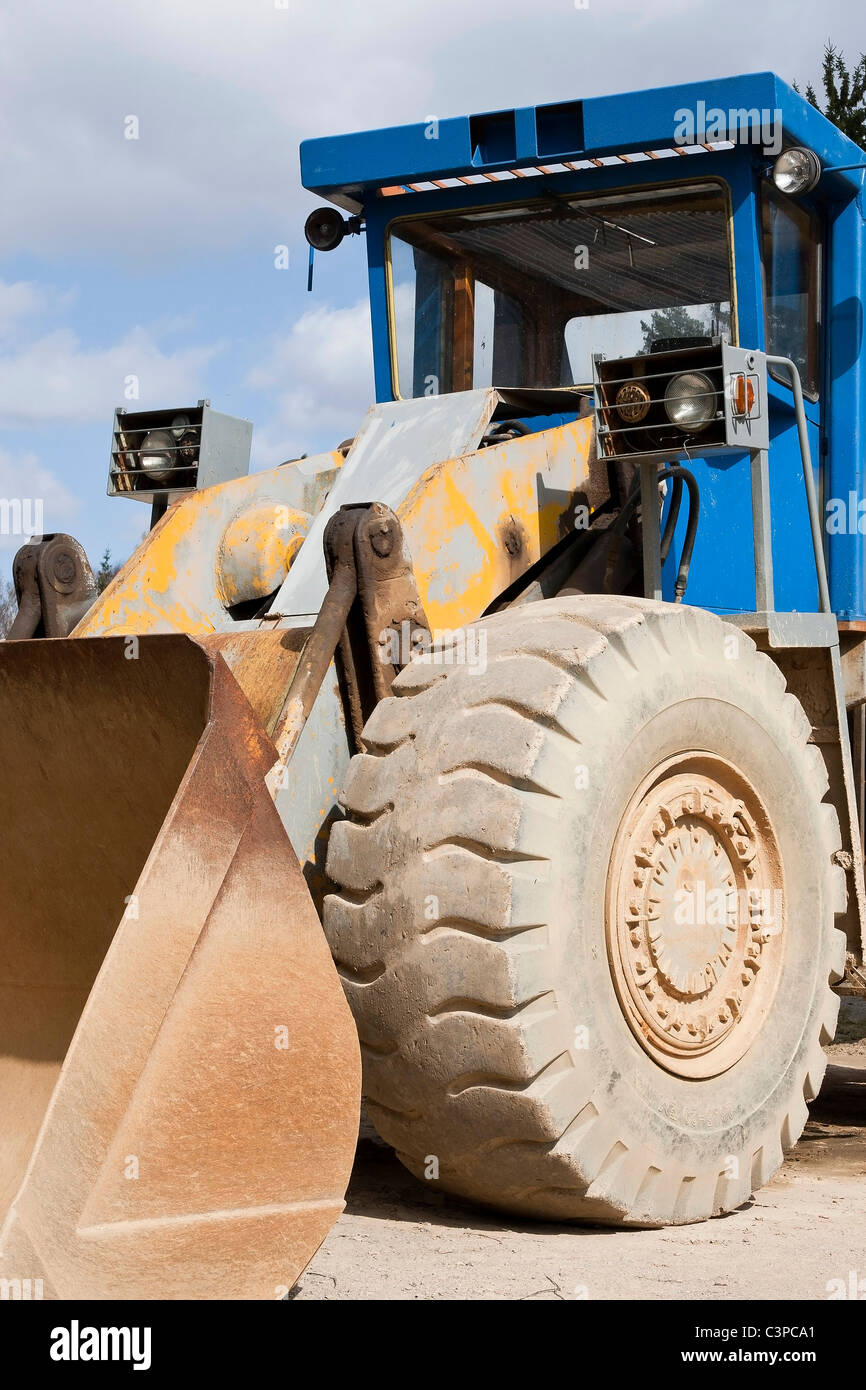 Excavator loaders hi-res stock photography and images - Alamy