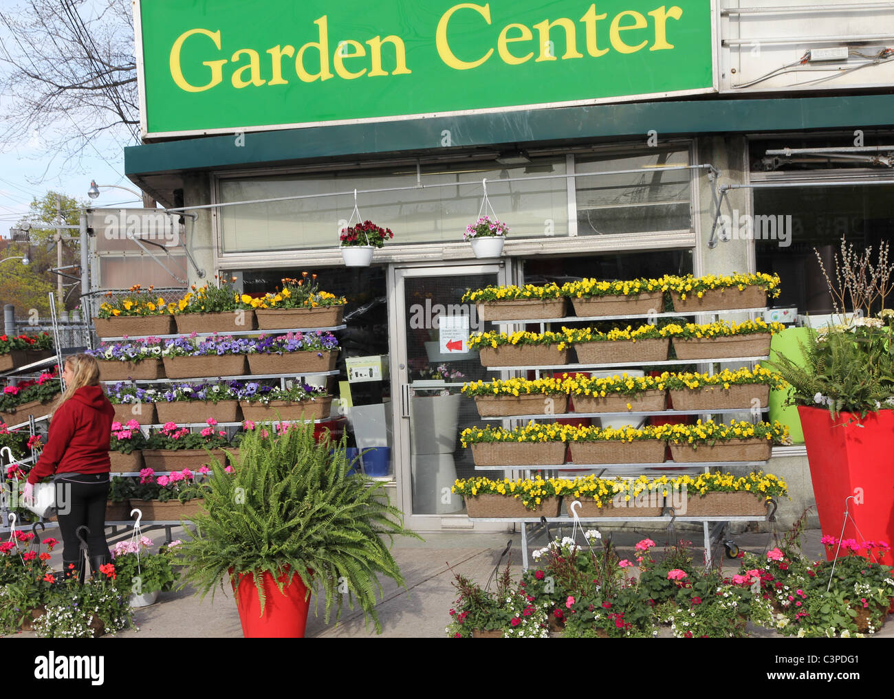 Garden centre employee hi-res stock photography and images - Alamy