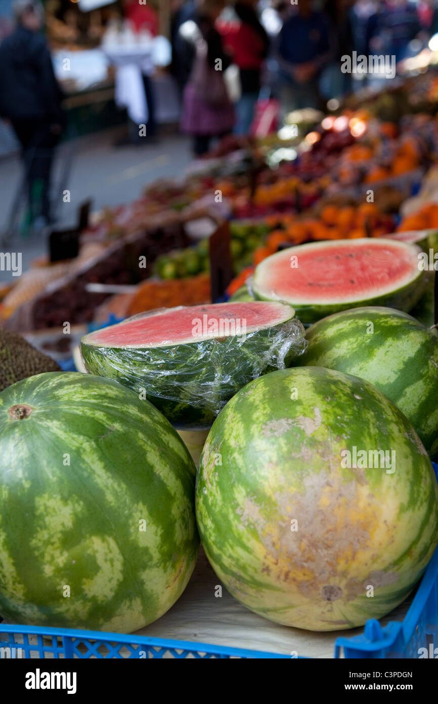 Weekly farmers hi-res stock photography and images - Alamy