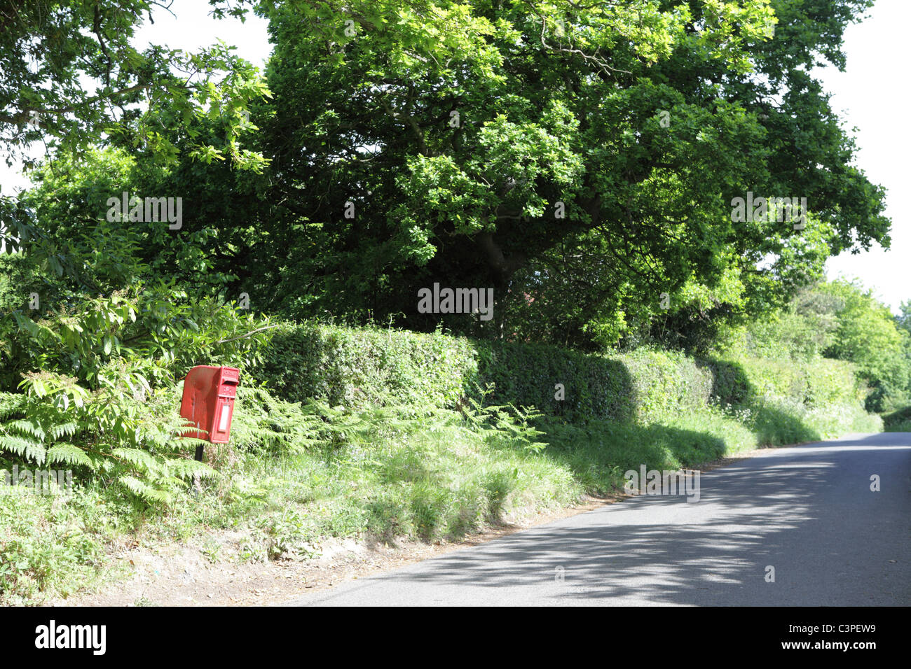 Rural post box in country lane hi-res stock photography and images - Alamy