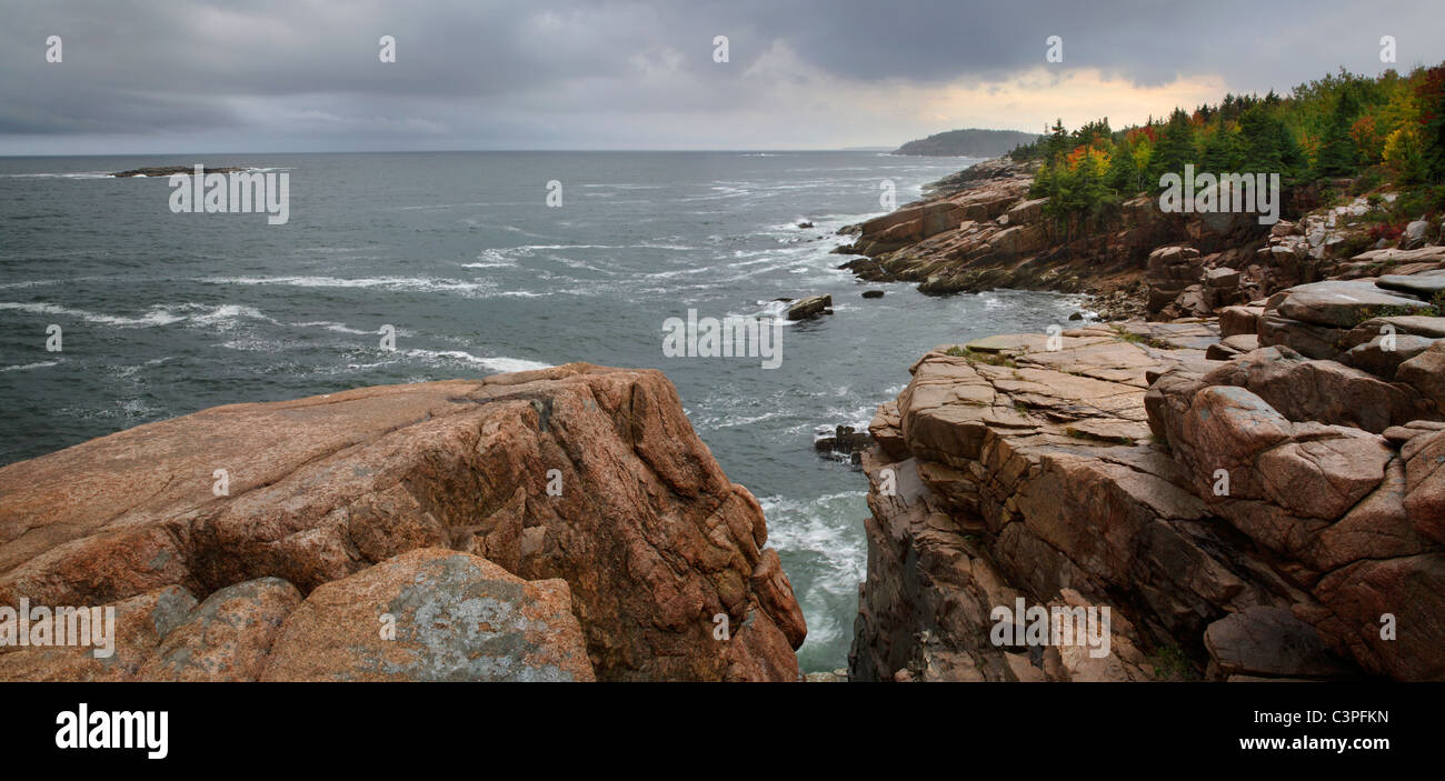 The Rugged Acadia Seacoast In Rain, Acadia National Park, Maine, USA ...