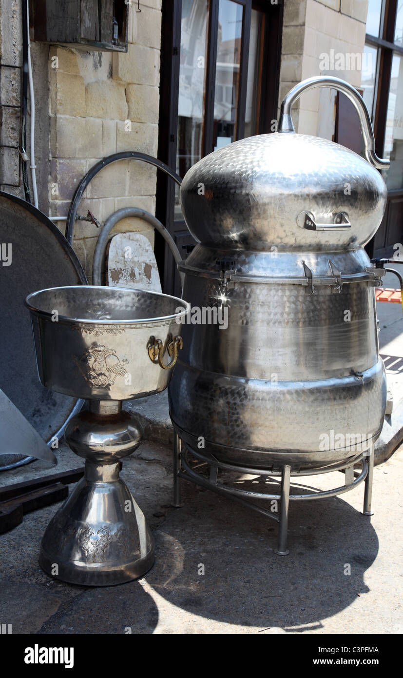 Metalware hi-res stock photography and images - Alamy