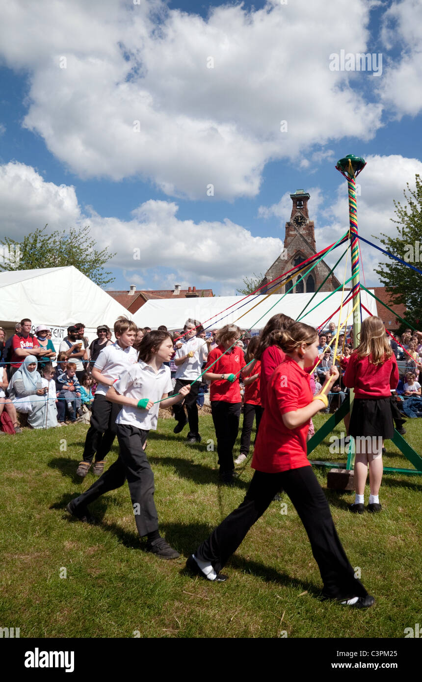 May day children dancing around maypole hi-res stock photography and ...