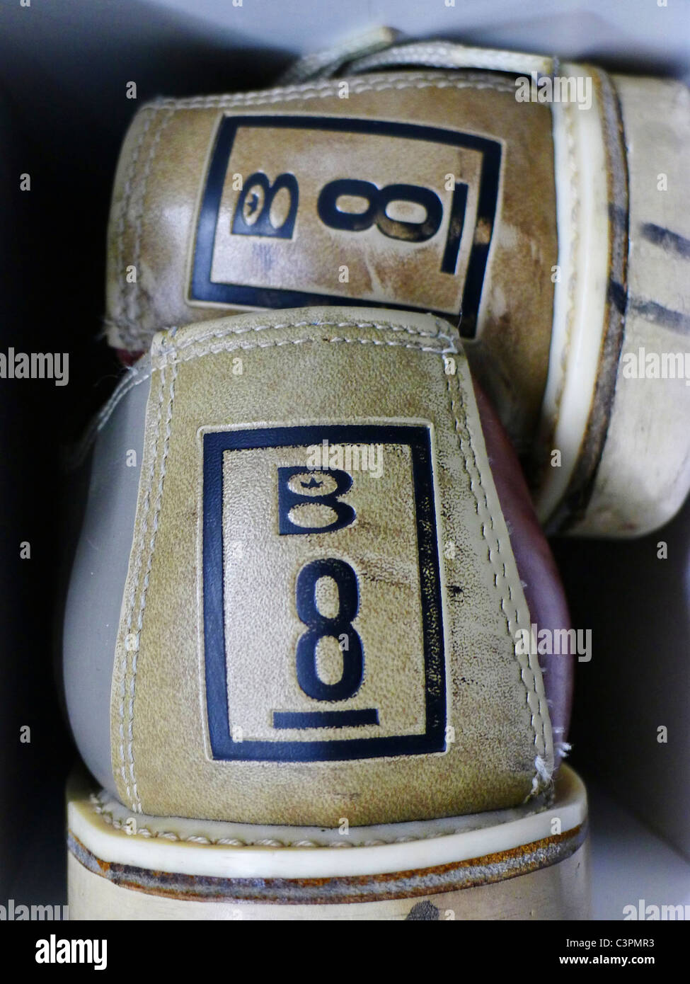 Number 8 on a bowling shoe Stock Photo - Alamy