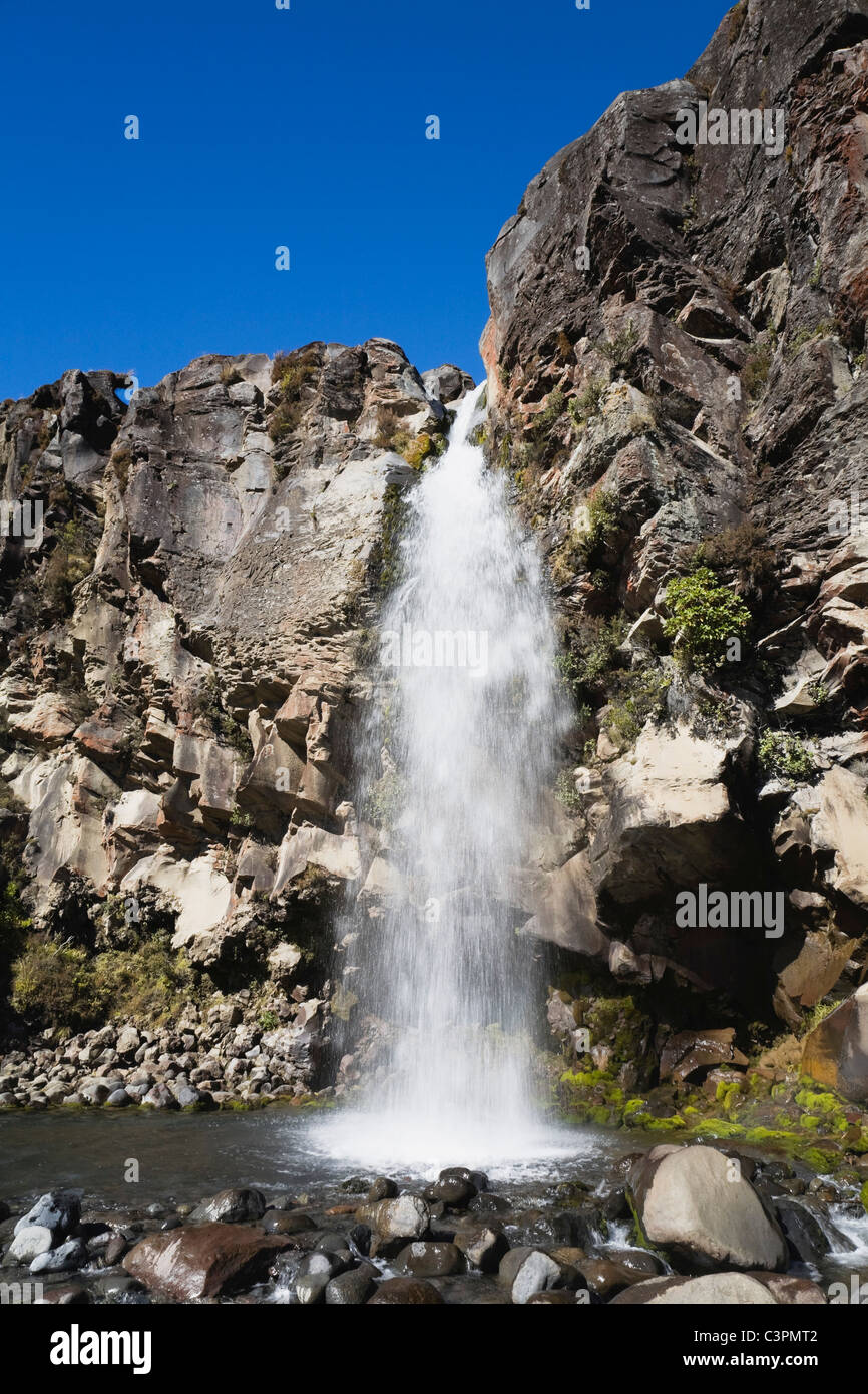New Zealand, North Island, Taranaki waterfall in tongariro national ...