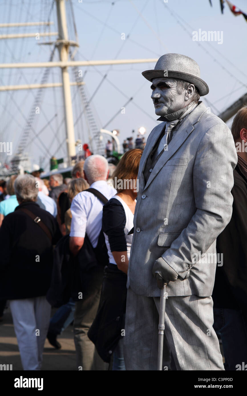 Street artist charlie chaplin hi-res stock photography and images - Alamy