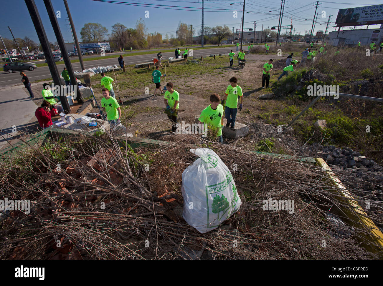 Volunteers Clean Up Detroit's Eight-Mile Road Stock Photo - Alamy