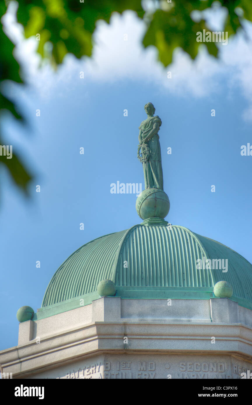 HDR image of statue topping dome of Maryland State Monument dedicated ...