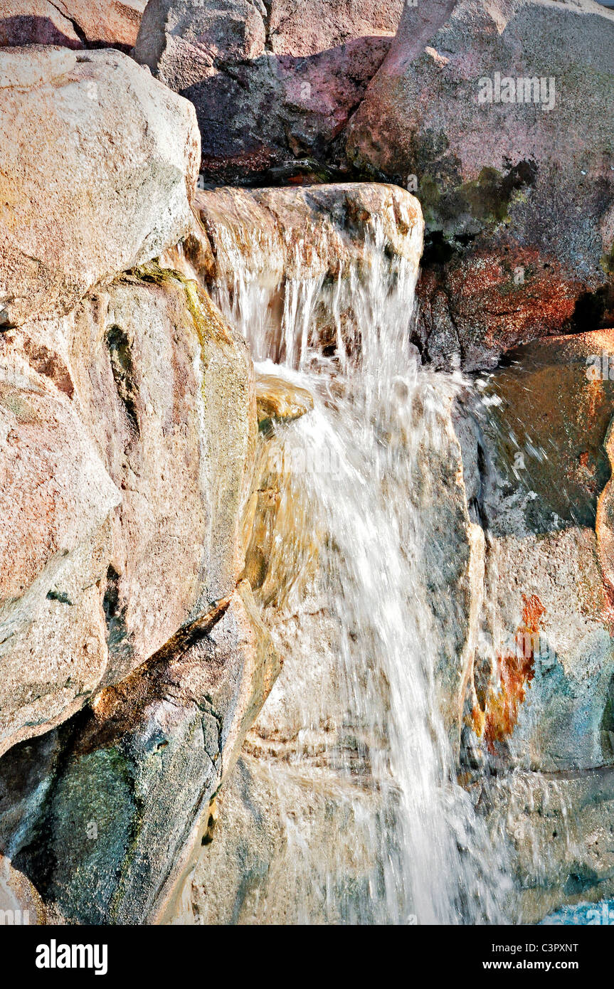 Rocks falling down hi-res stock photography and images - Alamy