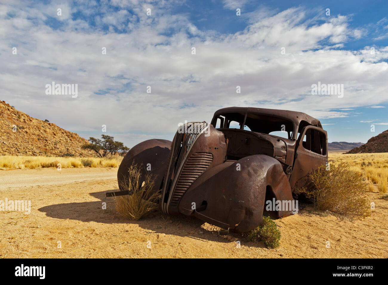 Rusty car hi-res stock photography and images - Alamy
