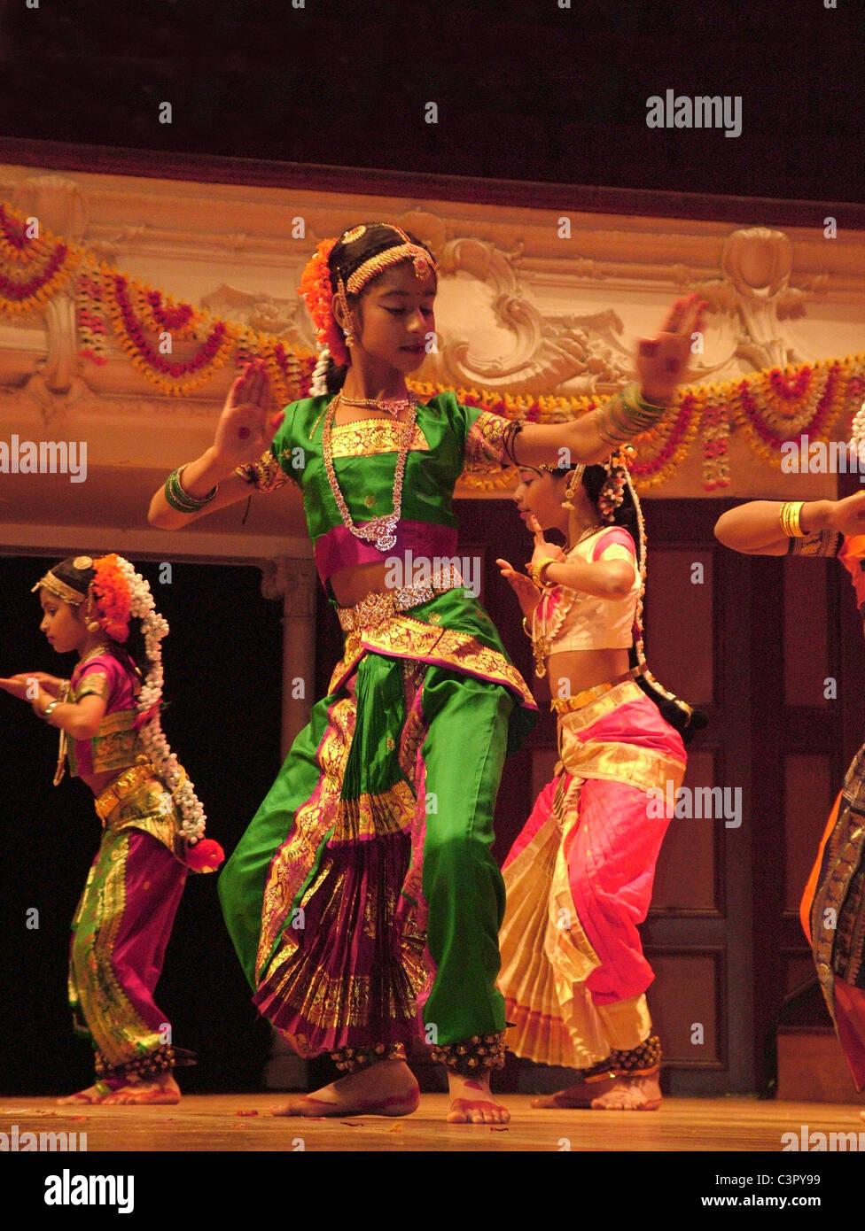 Divali dance hi-res stock photography and images - Alamy