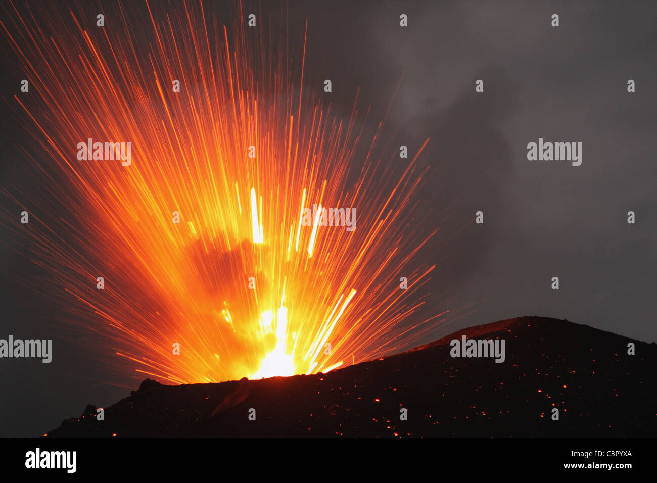 Krakatoa volcano erupting hi-res stock photography and images - Alamy