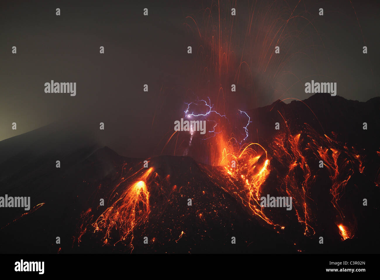 Volcano japan erupting hi-res stock photography and images - Alamy