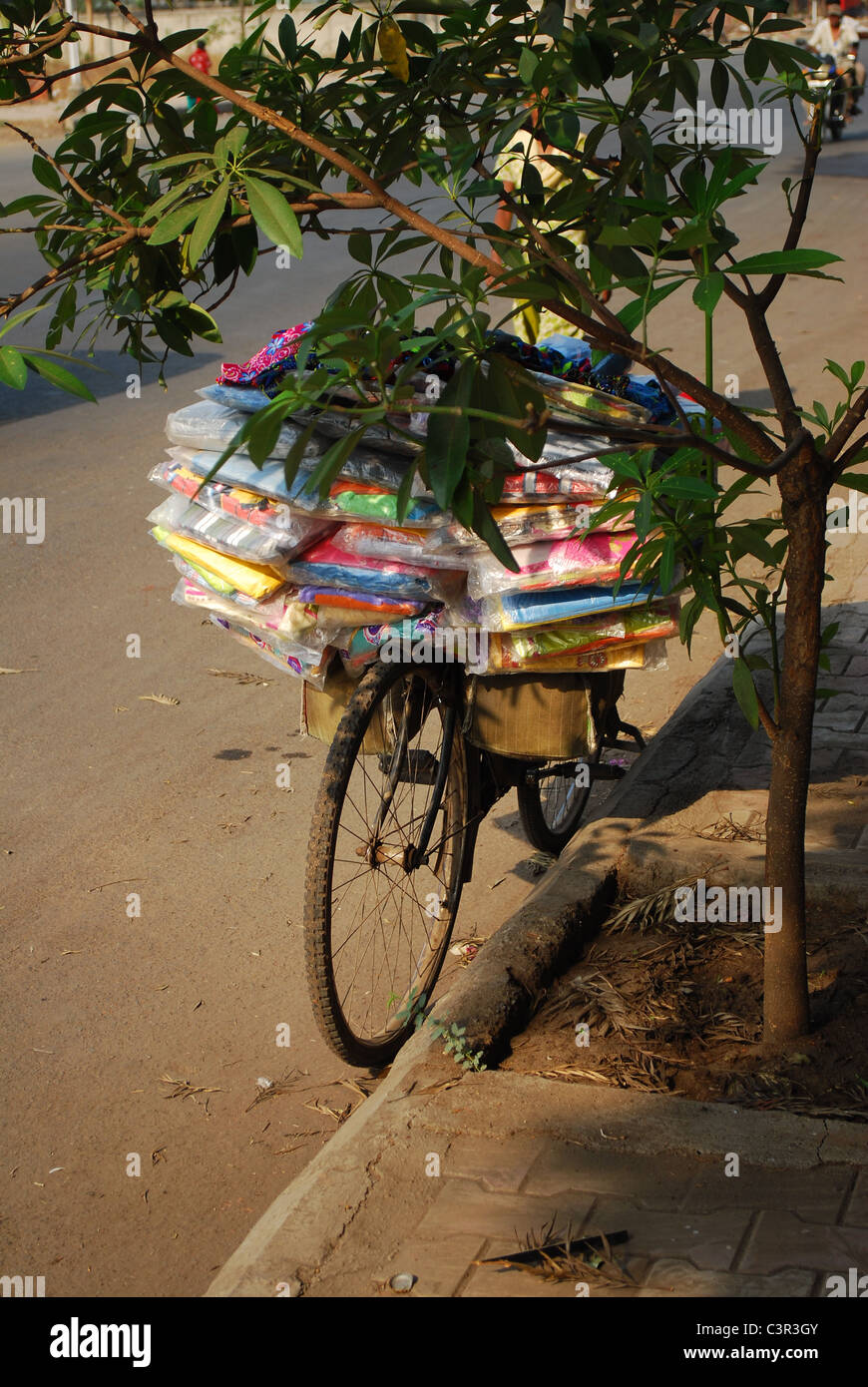 Cloth store in cycle hi-res stock photography and images - Alamy