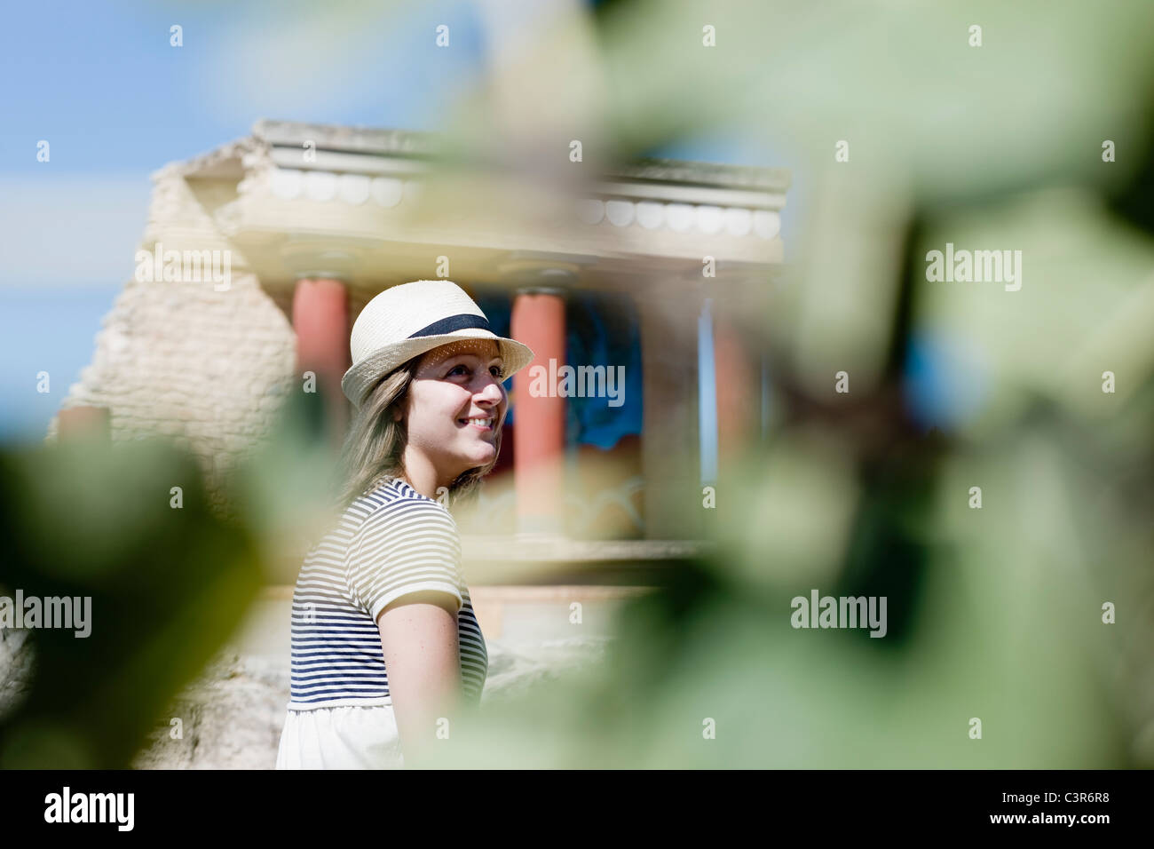 Front of temple hi-res stock photography and images - Alamy