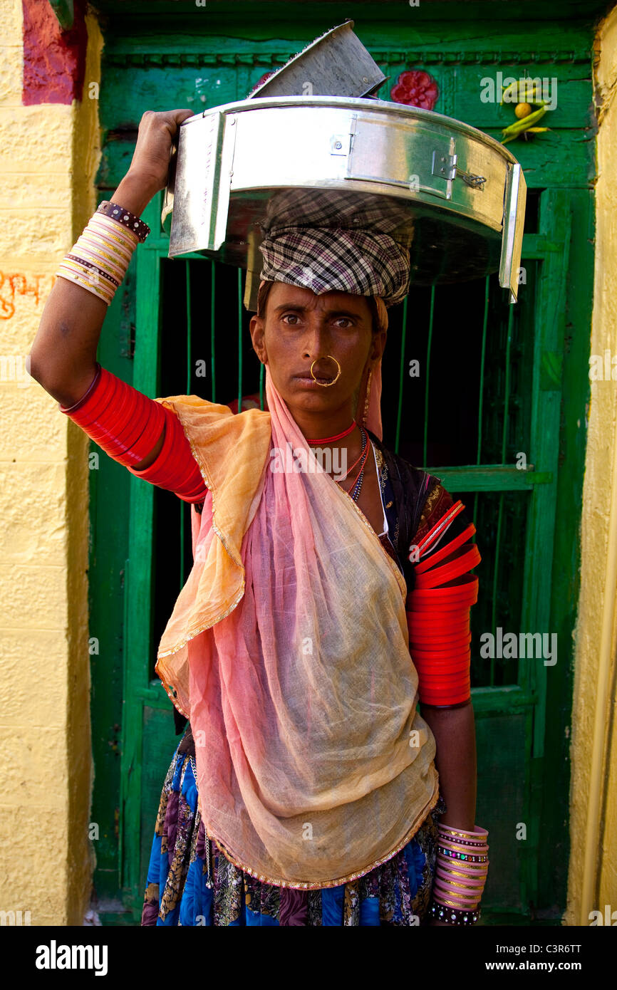 Indian gypsy woman india hi-res stock photography and images - Alamy