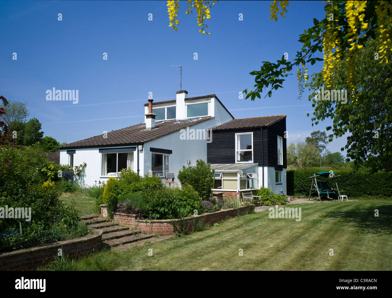 1970s uk house hi-res stock photography and images - Alamy