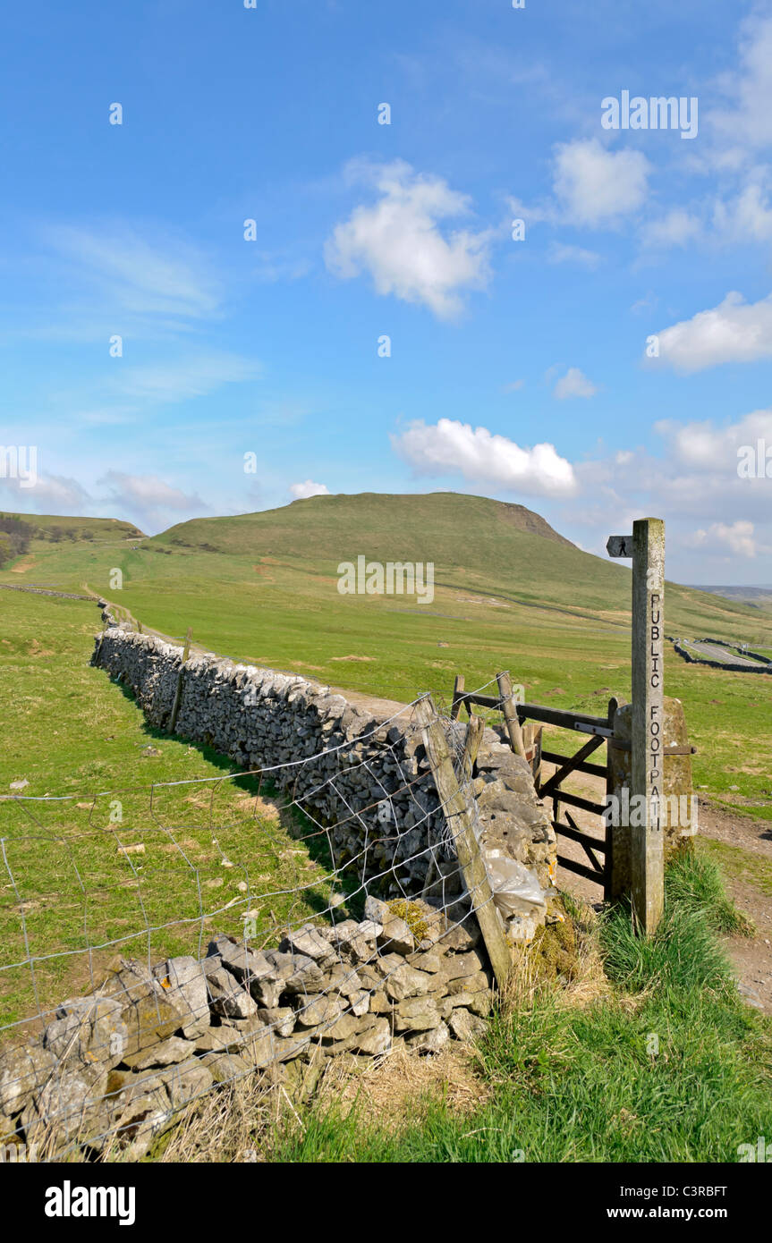 Footpath to Mam Tor near Castleton in the Peak District National Park ...