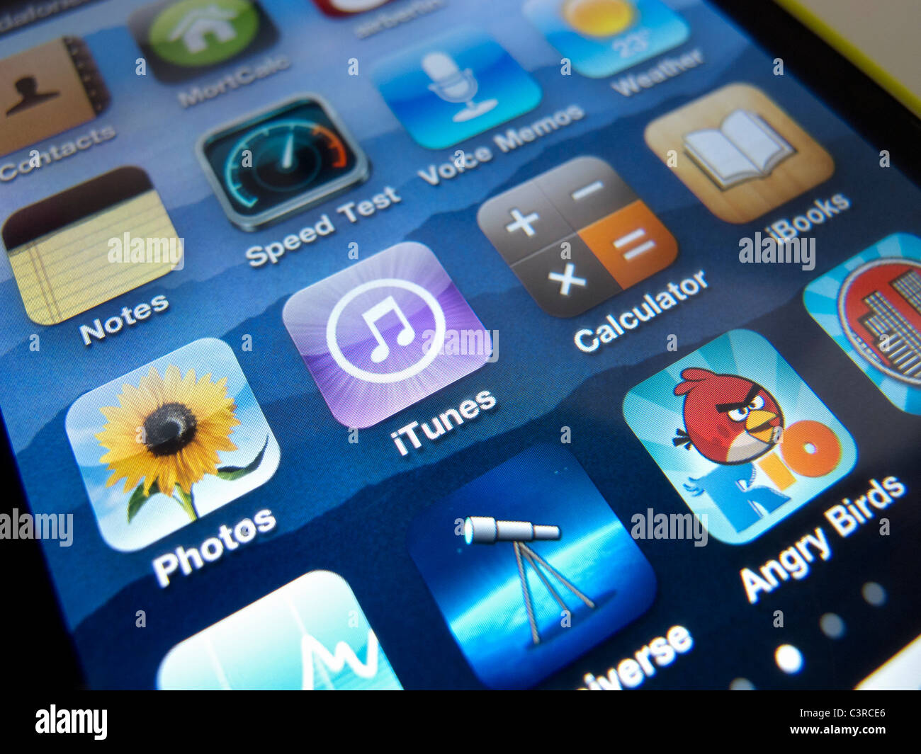 Iphone 4 screen icons High Resolution Stock Photography and Images - Alamy