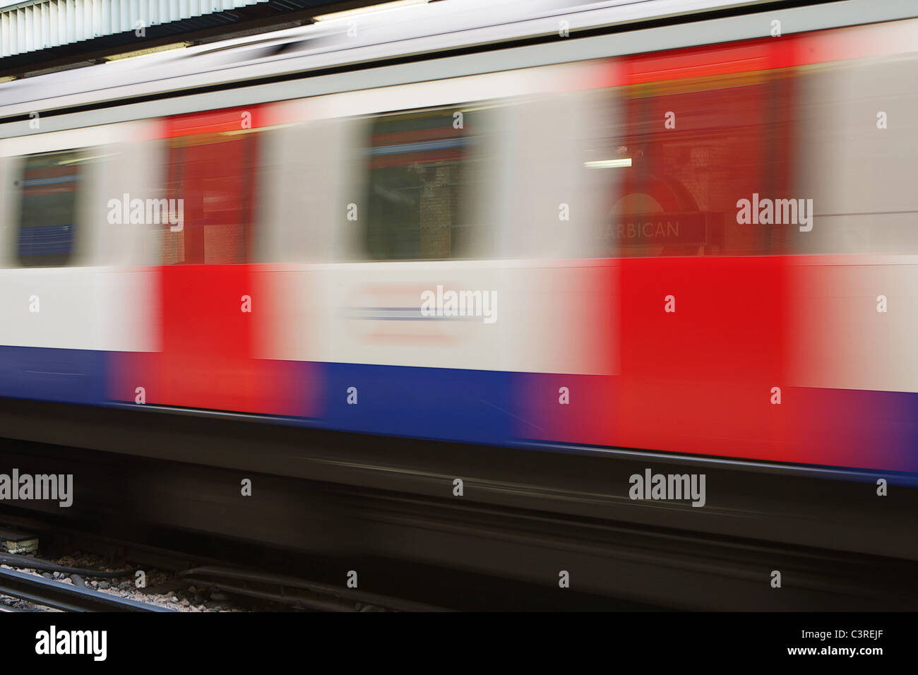 Tube line passing in the station Stock Photo - Alamy