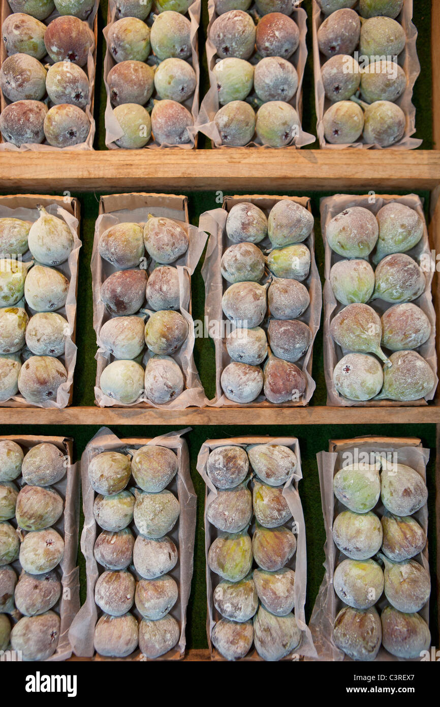 Boxes of figs hi-res stock photography and images - Alamy