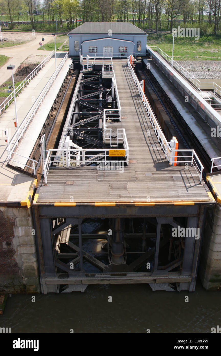 Sliding lock hi-res stock photography and images - Alamy