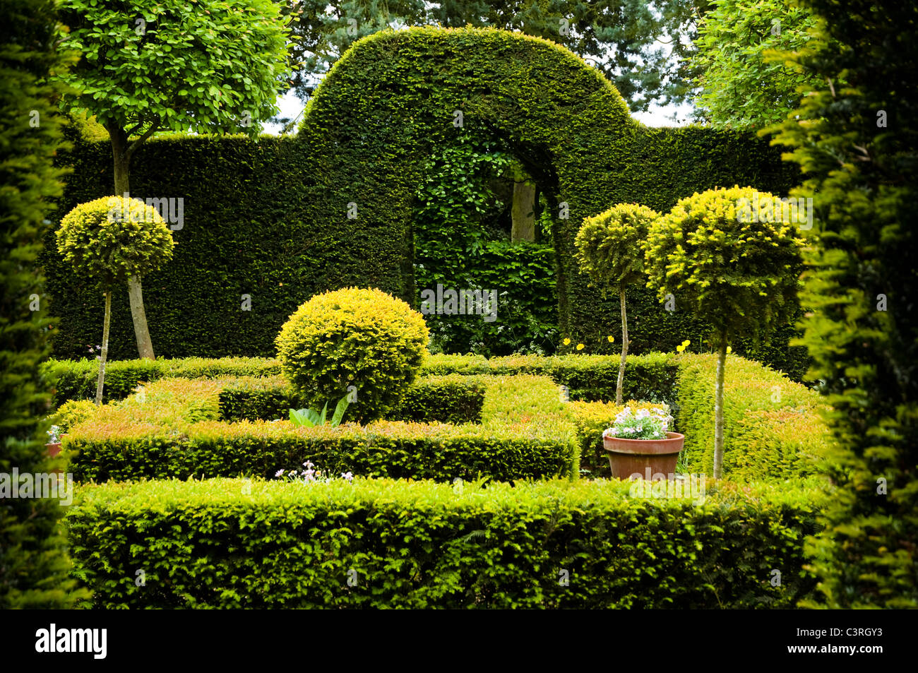 Topiary High Resolution Stock Photography and Images - Alamy