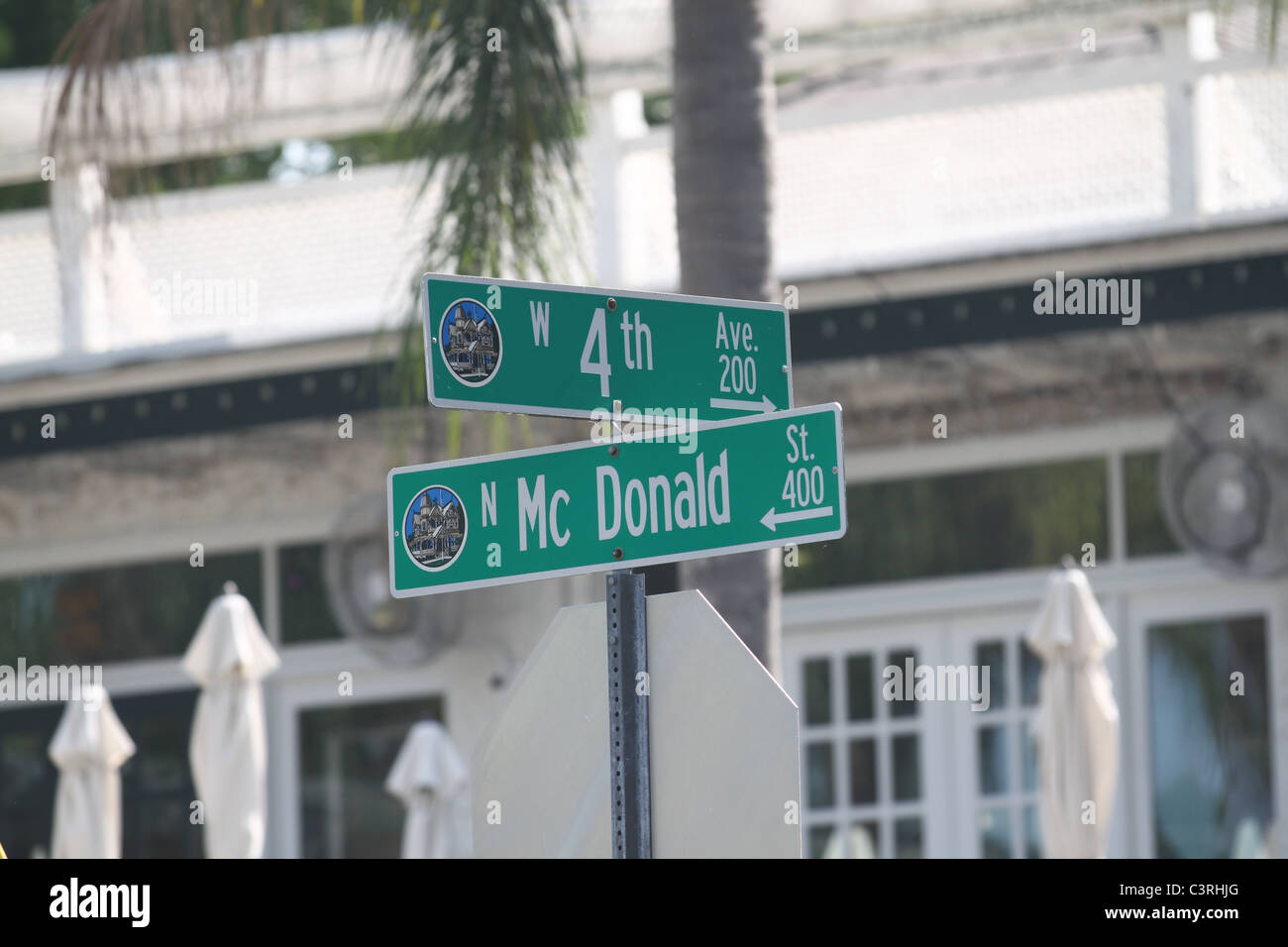 Green street signs in Mount Dora, Florida Stock Photo - Alamy