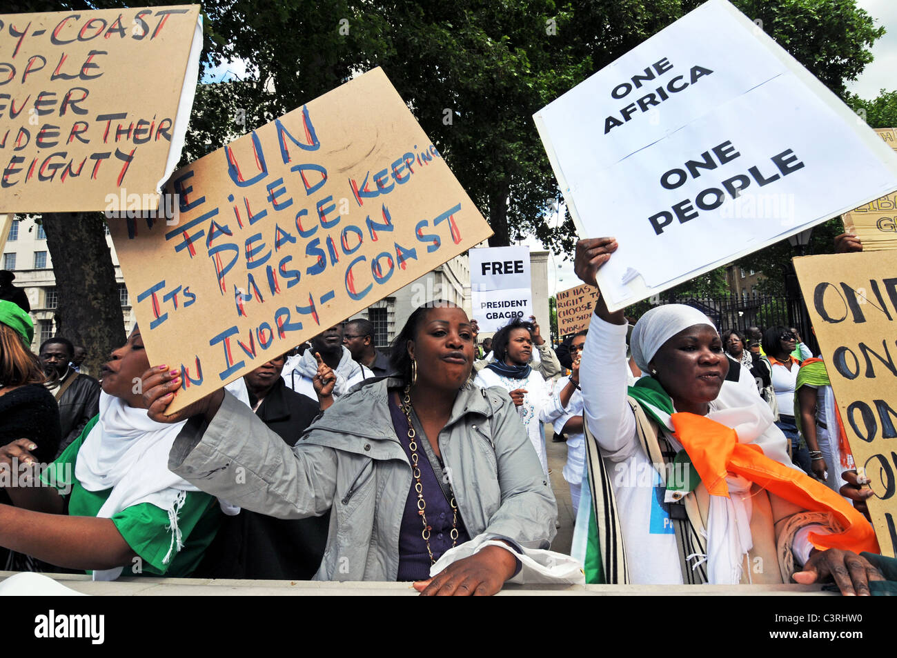 pro President Gbagbo supporters protest French & UN interference ...