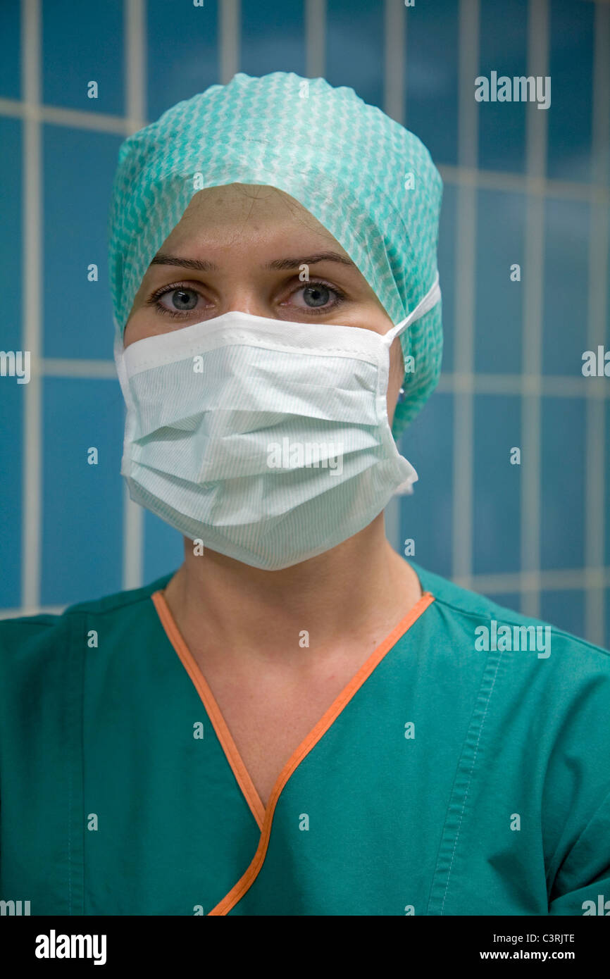 Surgical anaesthesia hi-res stock photography and images - Alamy