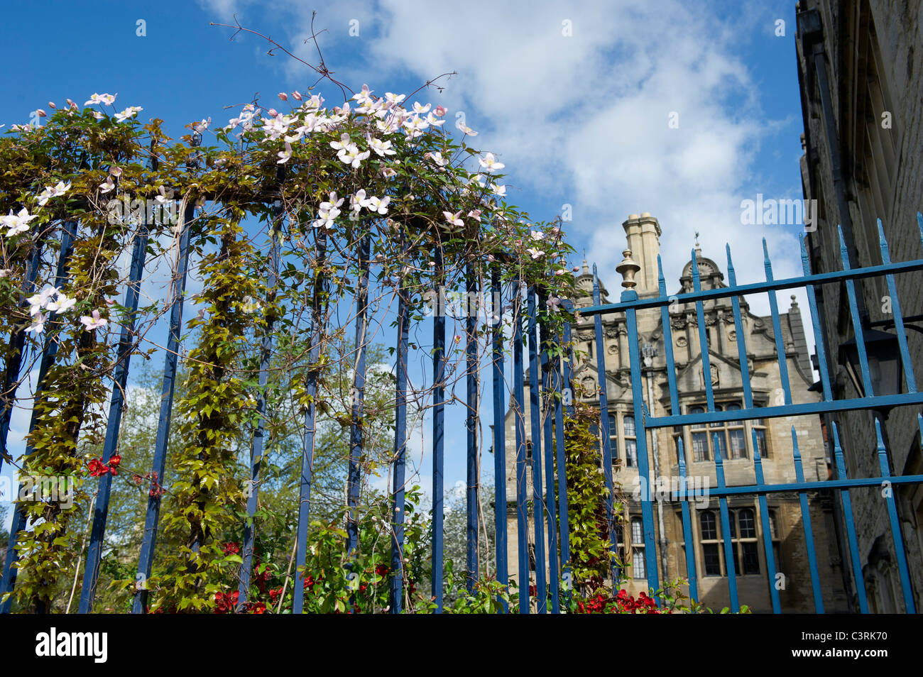Spring in Oxford and the University looks great in the colours,on the ...